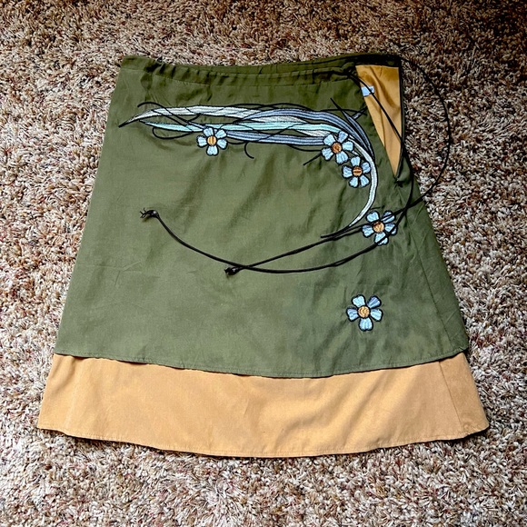 MISSLOOK | Skirts | Miss Look Ladies Skirt | Poshmark